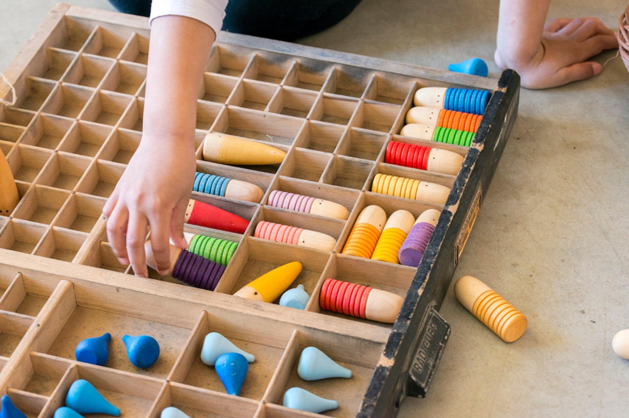 Grapat Rainbow Brots 18 Pieces | Loose Parts Play | Toypark Australia