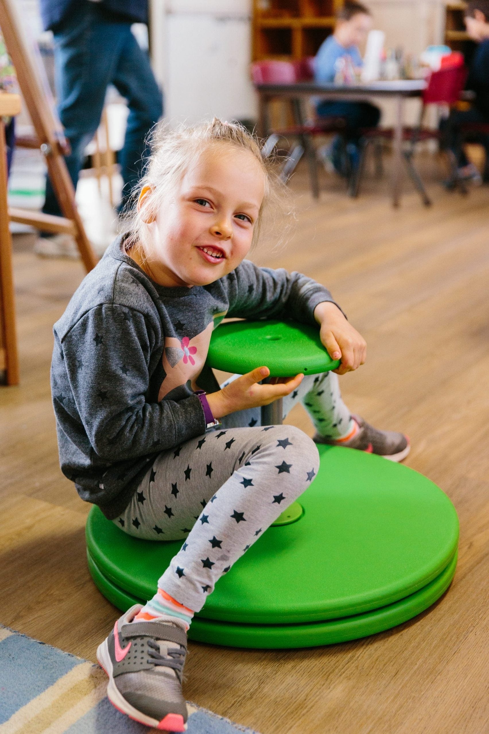 The Freckled Frog Whizzy Dizzy - Green — Toypark Australia